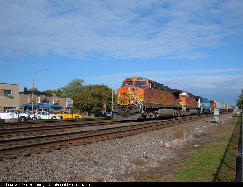 BNSF 4358, 4968, EMDX 9014 & BNSF 4367